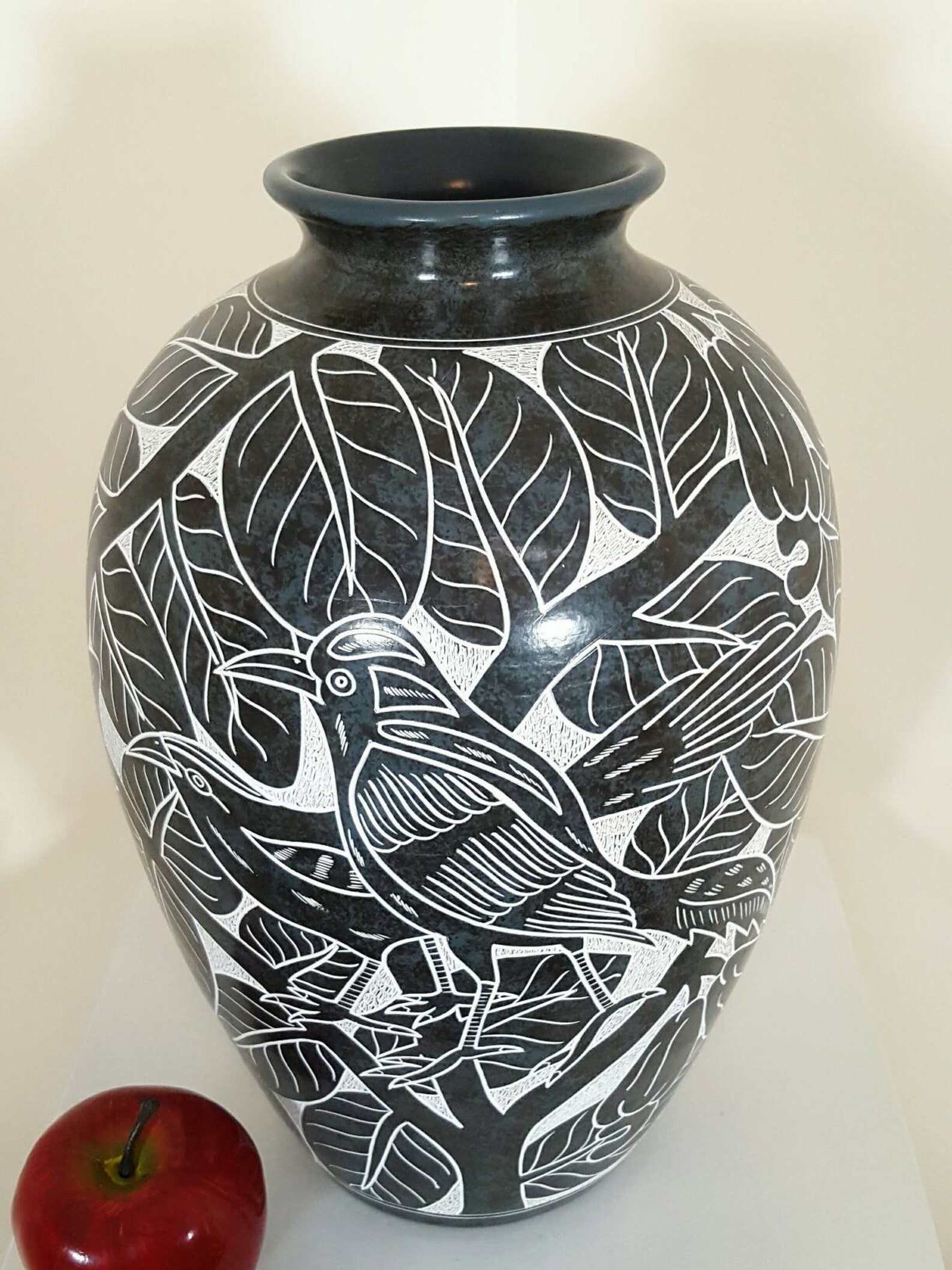 Albert Gutierrez Nicaraguan Art Pottery Vase Handcrafted Dark Green ...