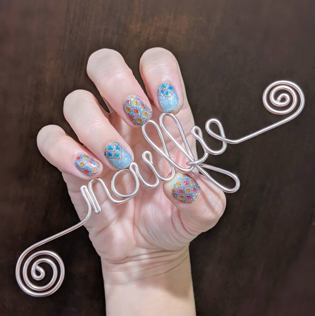 Wire Nailfie Prop Bookmark: Color Street Swag, Nail Boss Gift - Etsy
