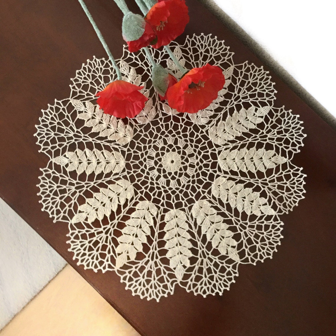 Crochet Doily Patterns - Crochet Lace Doilies Pattern - Round Table ...