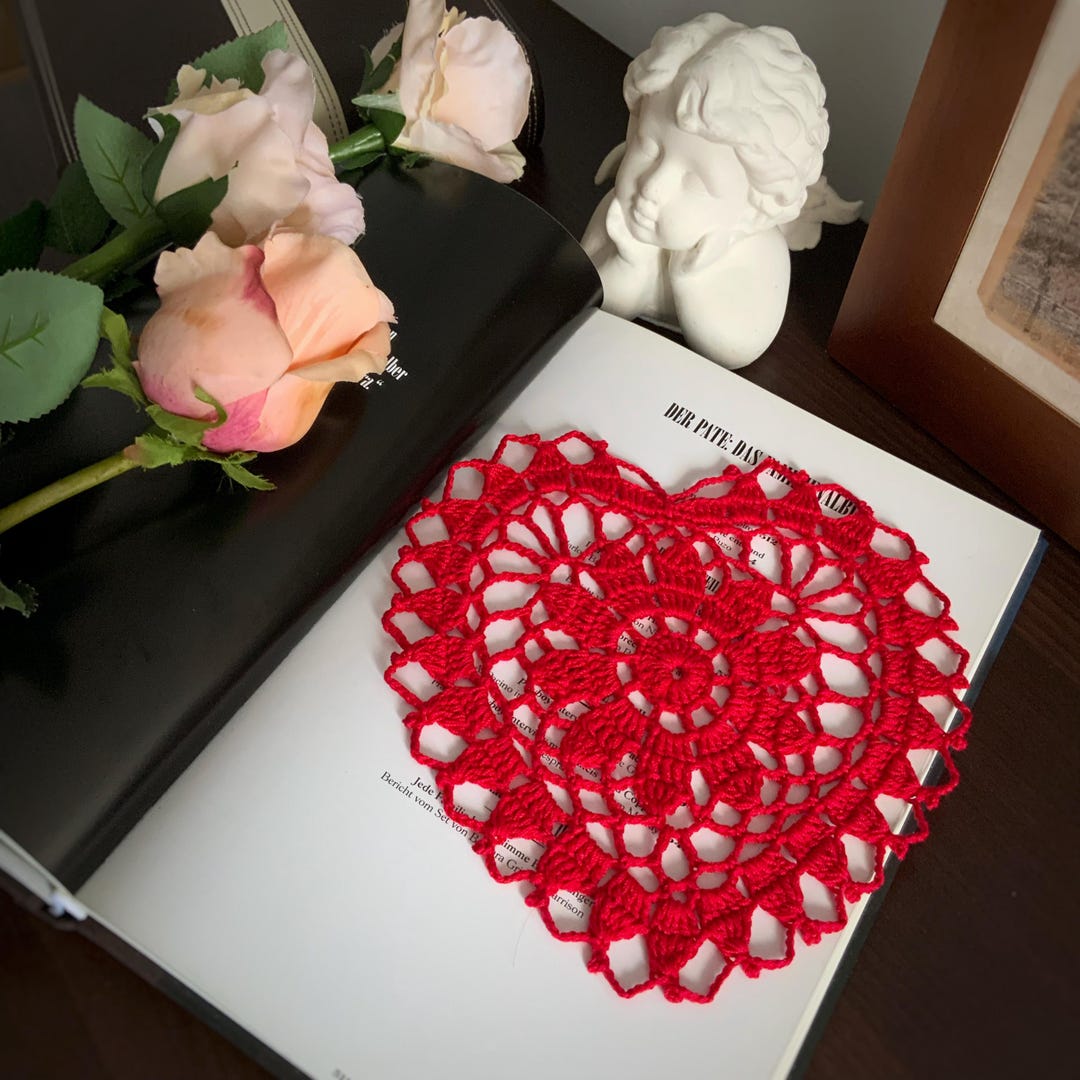 Valentine Doilies Crochet Pattern - Lace Heart Crochet Applique - Small ...