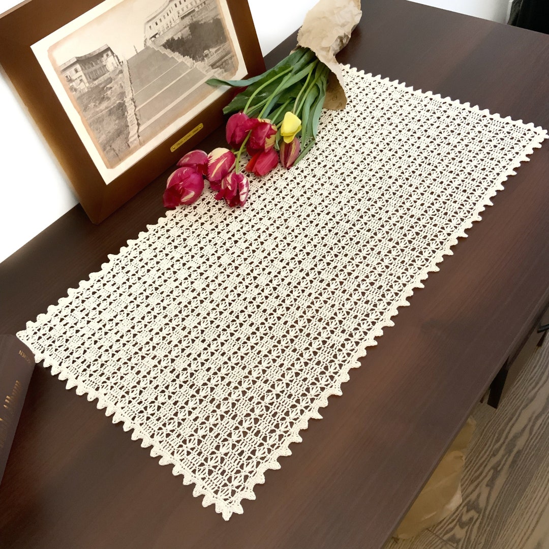 Crochet Pattern Table Runner, Crochet Lace Doilies, Ecru Runner Pattern ...