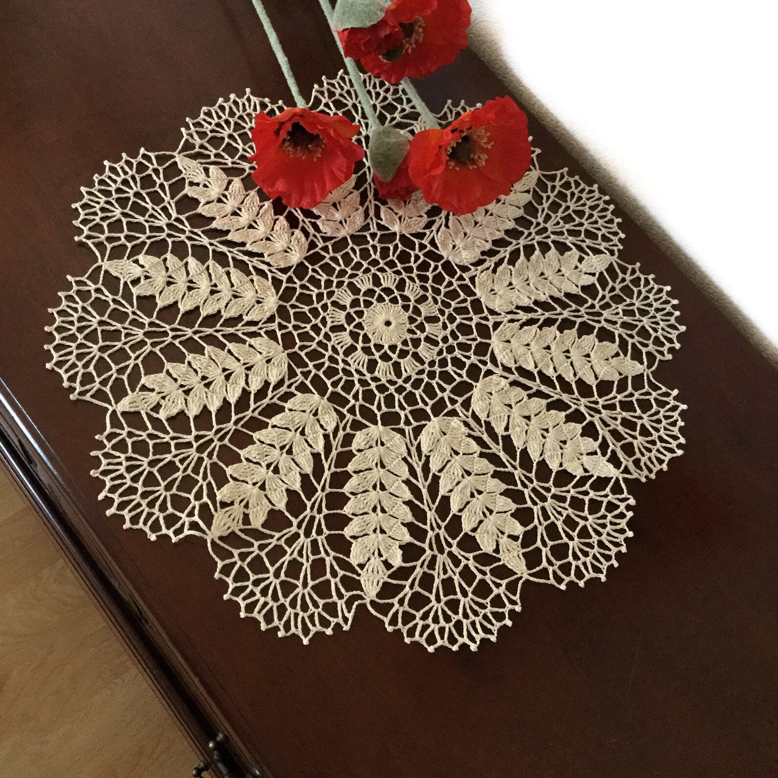 Crochet Doily Patterns - Crochet Lace Doilies Pattern - Round Table ...
