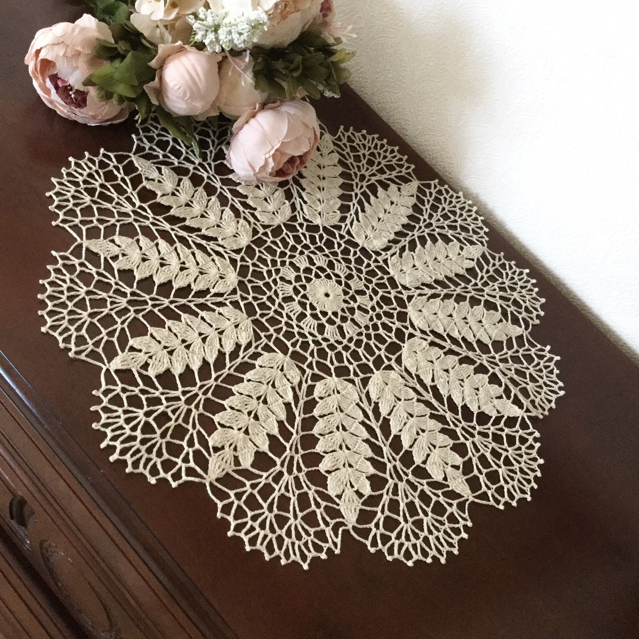 Crochet Doily Patterns - Crochet Lace Doilies Pattern - Round Table ...