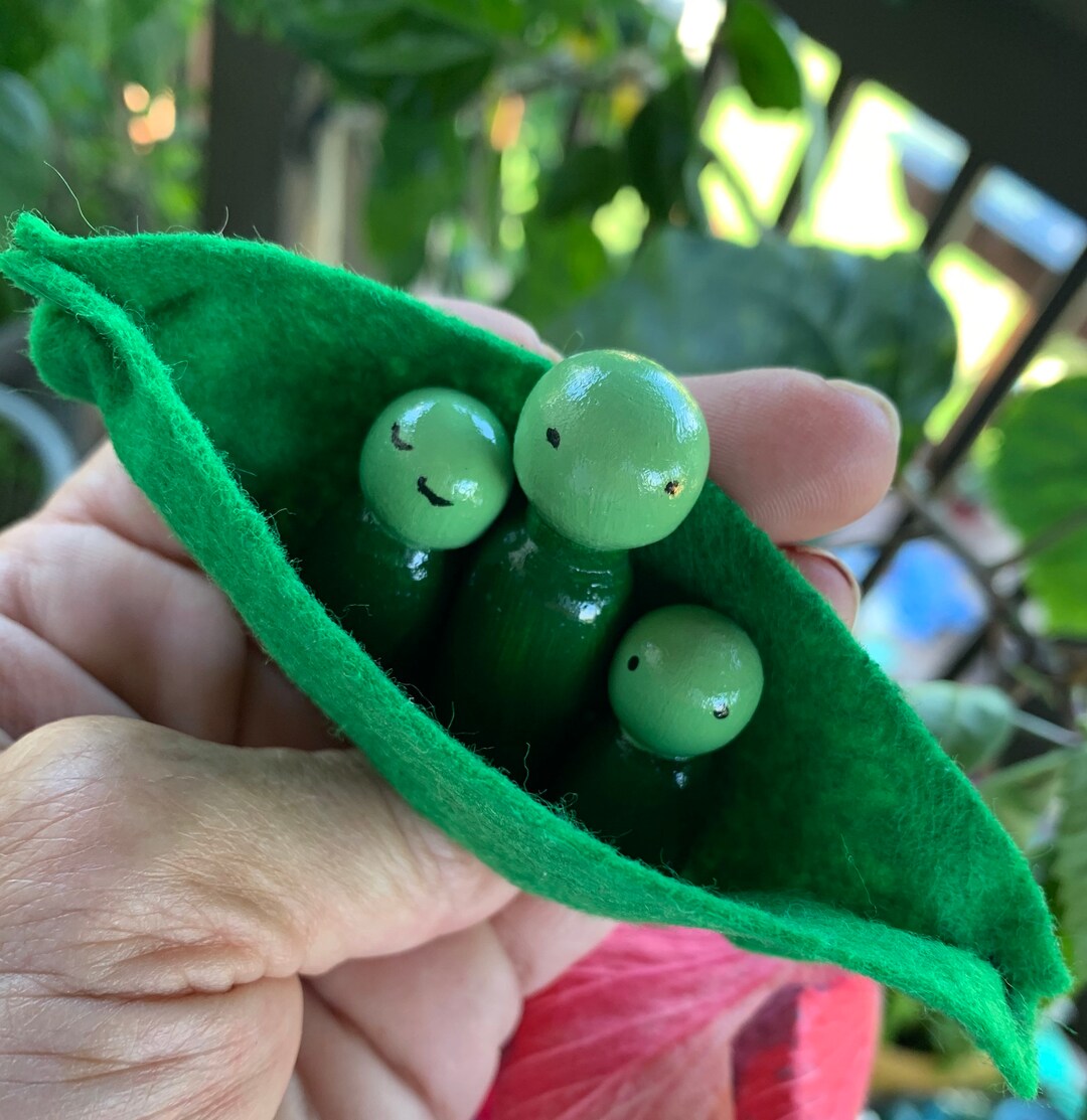 Child’s Wood Set “three Peas in a Pod” Peg People-twins-mother-baby ...