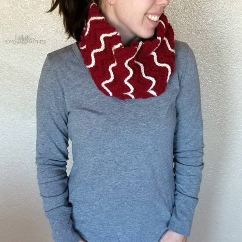 Textured Ripple Cowl Crochet Pattern - Etsy