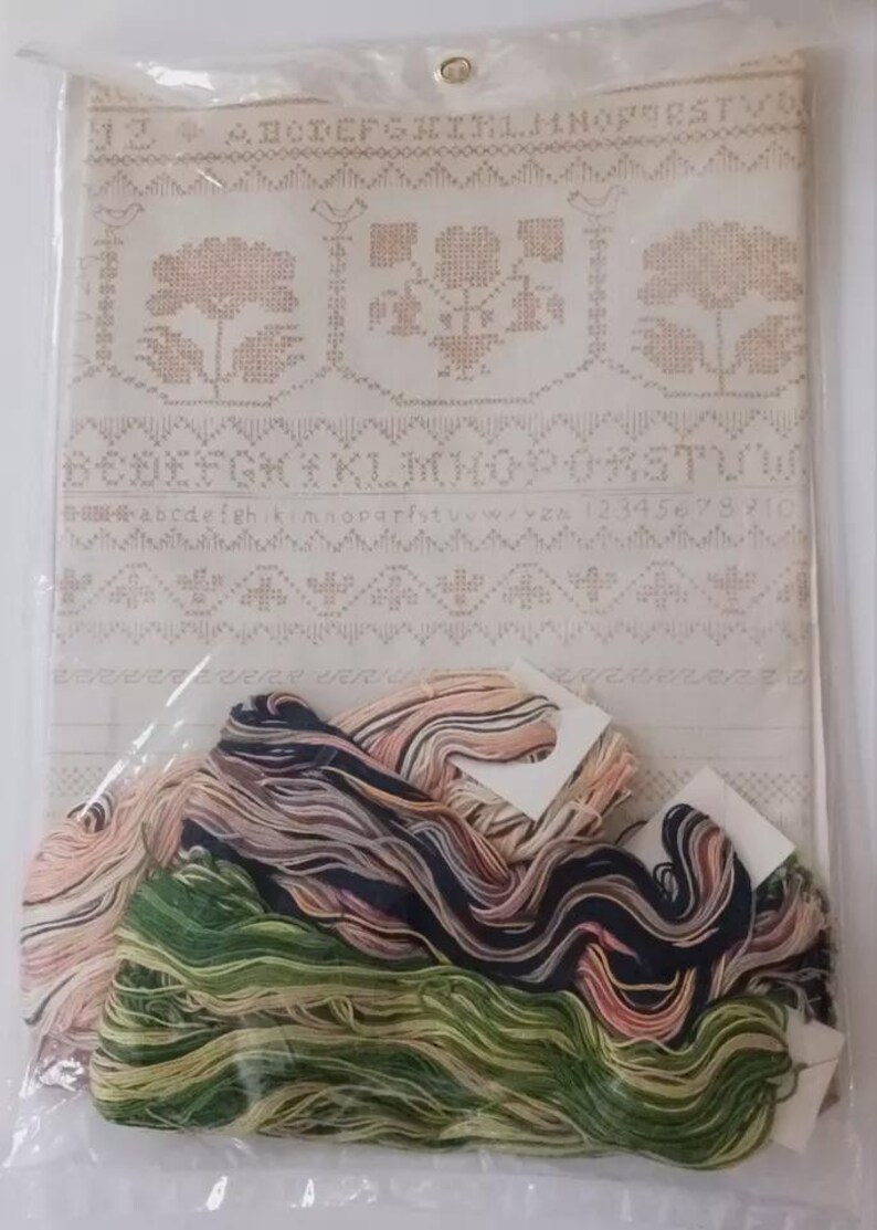 Elsa Williams Stamped Cross Stitch Kit THE CHASE Sampler Williamsburg ...