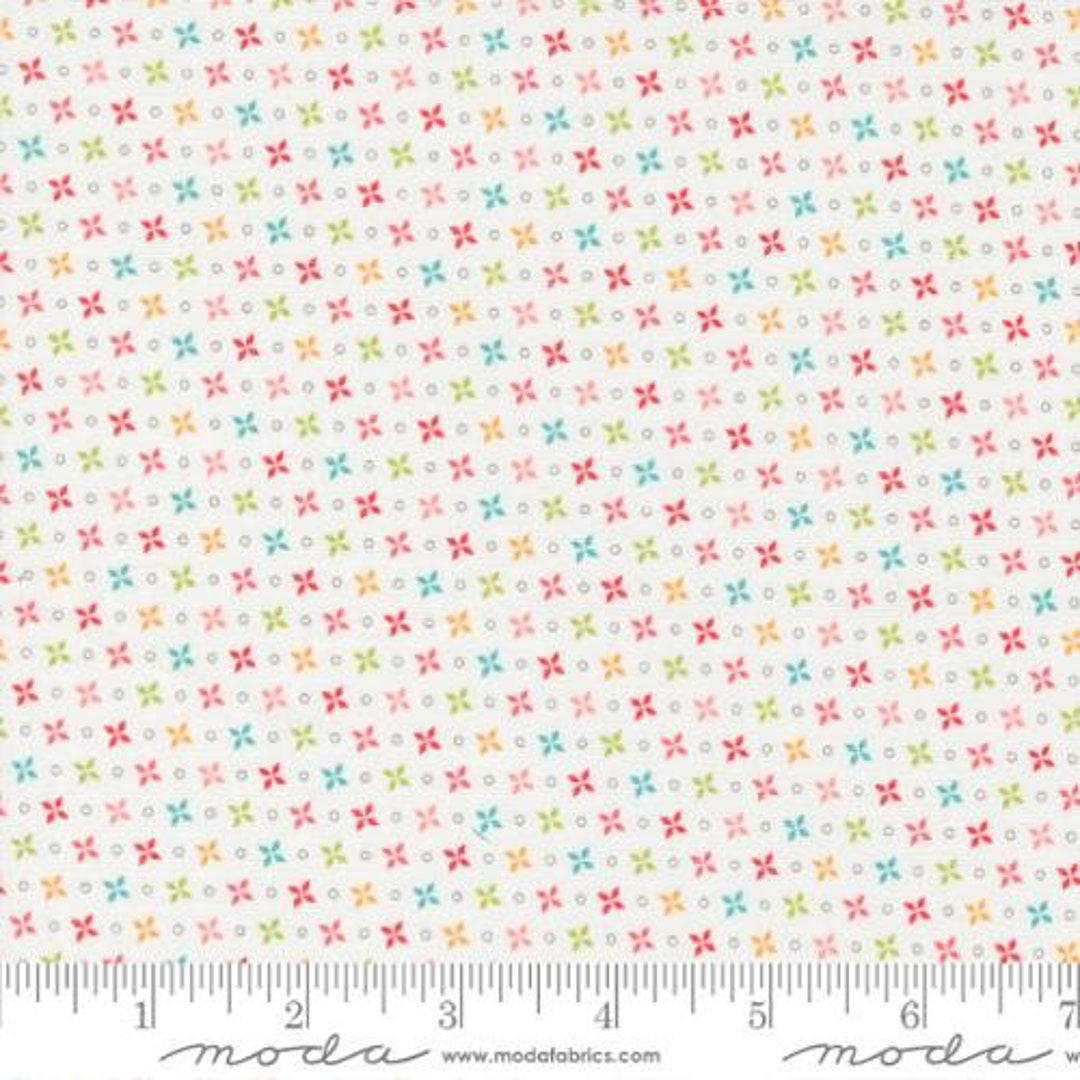 Strawberry Lemonade Cloud White Pinwheel Blenders Pinwheels 37675 11 Moda Designed by Sherri ...