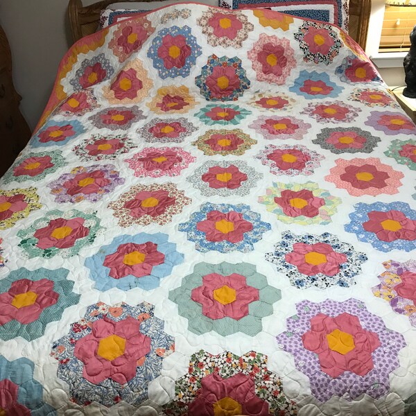 Flower Garden Quilt - Etsy