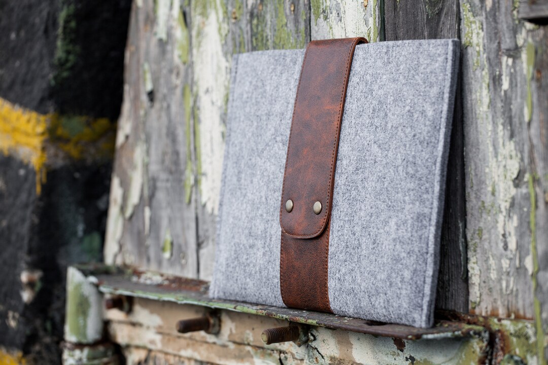 Felt iPad 10.9 Case 2022 With Leather Strap Closure. iPad Air 10.9 2022 ...
