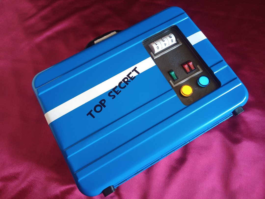 Tf2 Intelligence Case Replica Prop Blue - Etsy