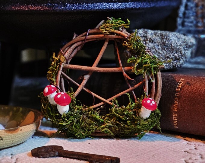 Pentacle Altar Decor - 3" Woven Grapevine Pentacle Wreath With Moss and ...
