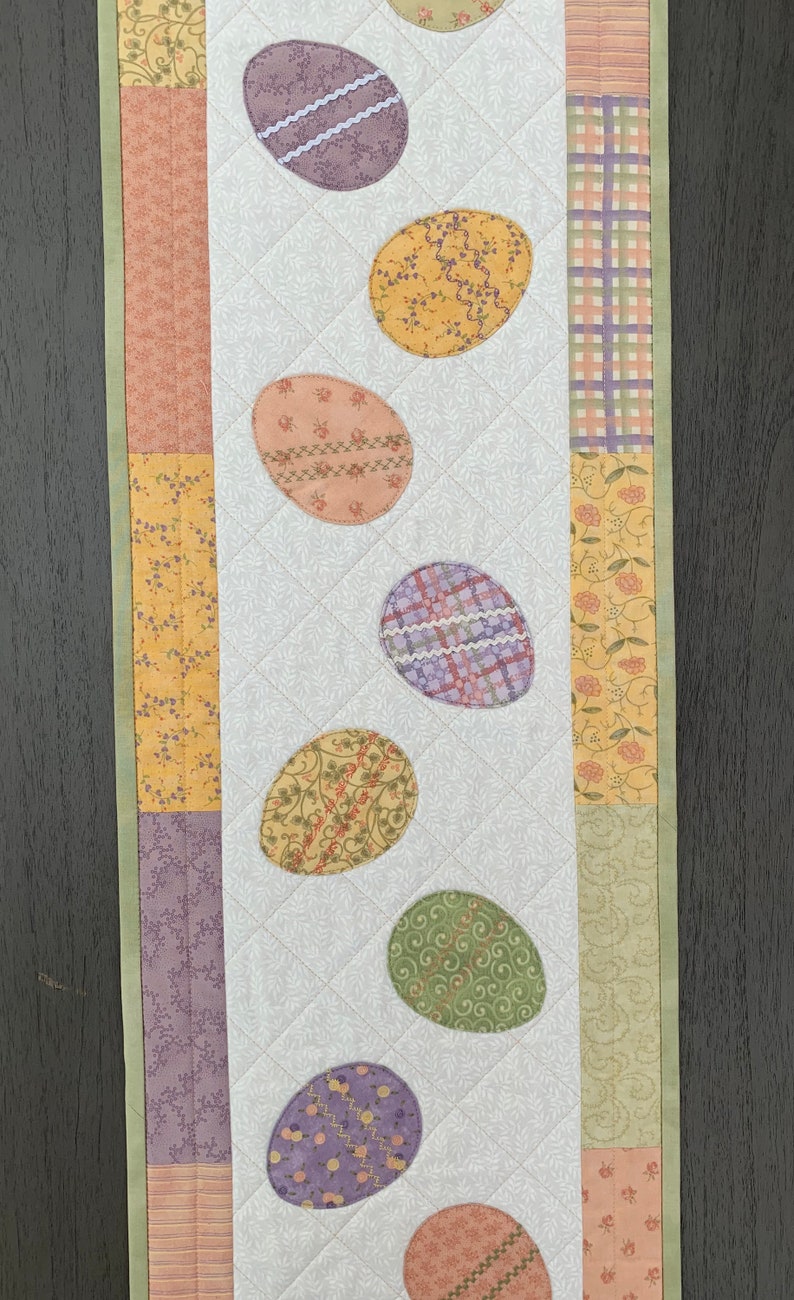 Pastel Appliquéd Easter Egg Table Runner - Etsy