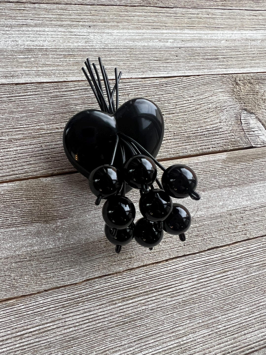 Black Heart Brooch With Beads – 1940s Bakelite Reproduction - Etsy