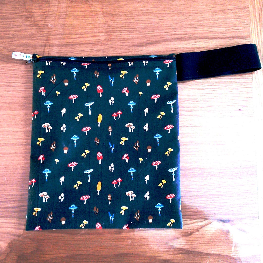 Handy Reusable Food Safe Pouch With Wrist Strap Waterproof Zip Bag for ...