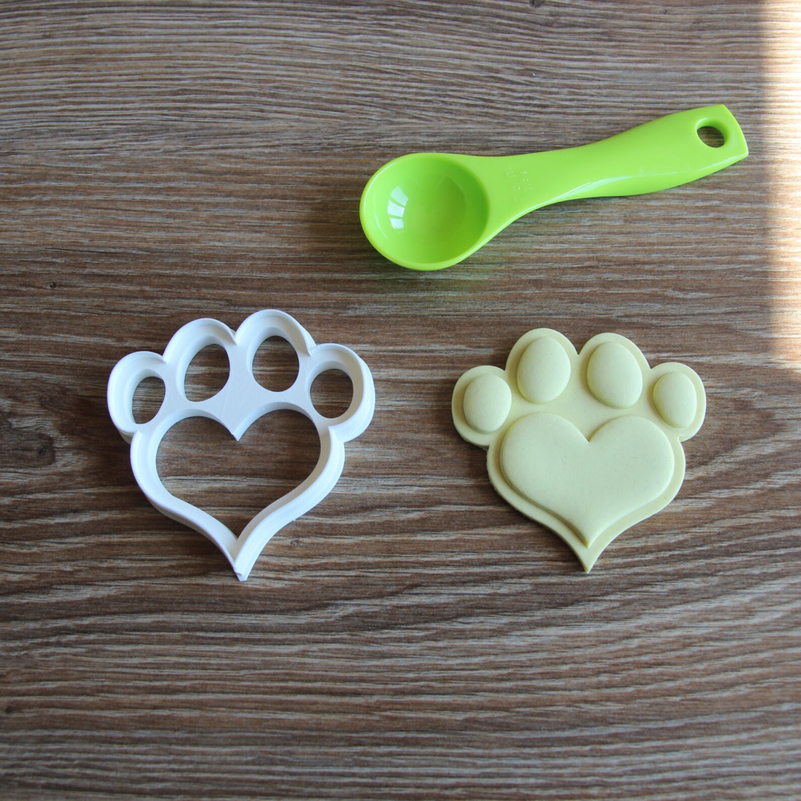 Heart Shaped Dog Paw Cookie Cutter Dog Treat Cutter Love Puppy Pup Paw ...