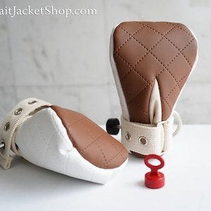 Medical Safety Mittens - Bicolor Quilted Padded Mittens With Segufix ...