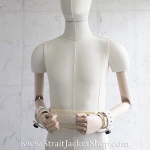 Wrist to Waist Restraints With Segufix Locks / Asylum / Medical ...