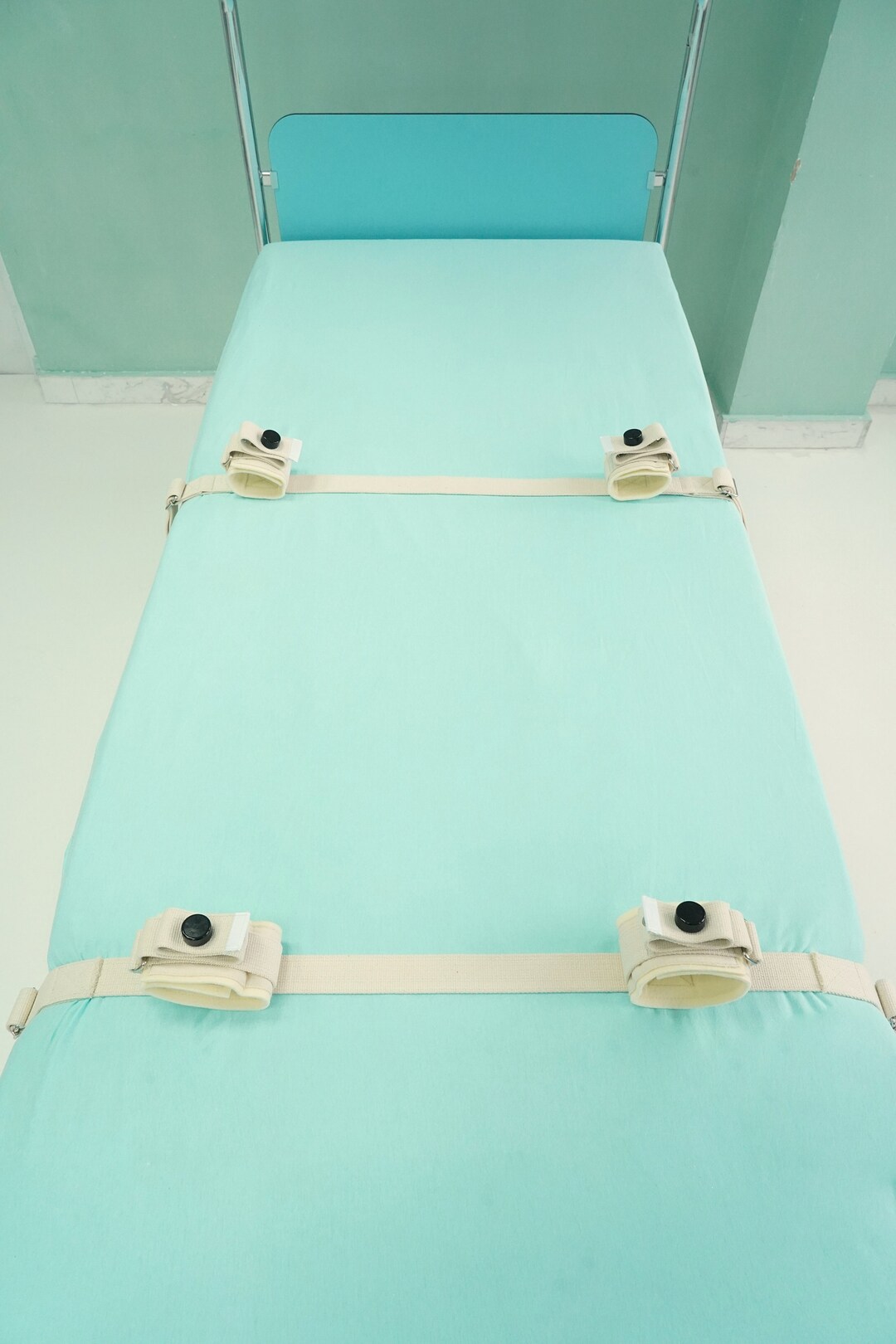 Fixed Medical Bed Restraints - Wrist and Feet Restraints With Segufix ...
