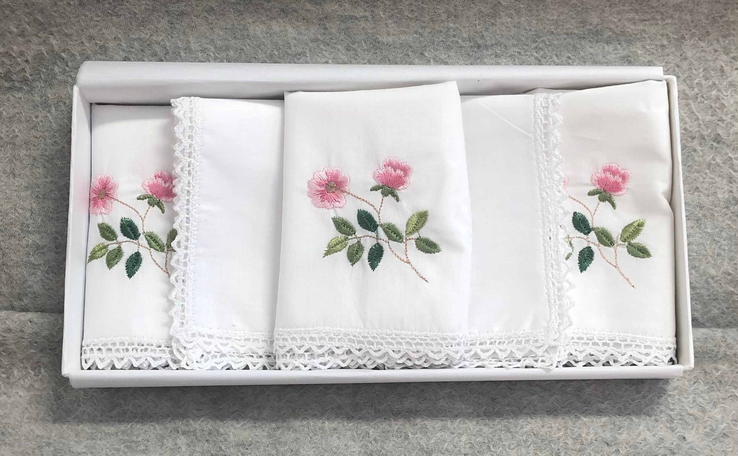 Pack of 5 Beautiful 100% Cotton Ladies Handkerchiefs With Fine Crochet ...