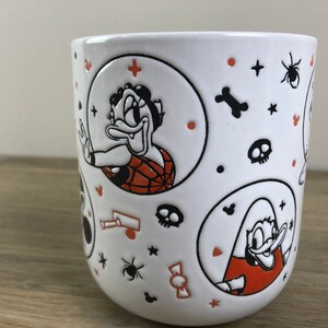 Disney Halloween Mugs Mickey Mouse, Minnie Mouse, Donald, Daisy , Goofy ...
