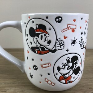 Disney Halloween Mugs Mickey Mouse, Minnie Mouse, Donald, Daisy , Goofy ...