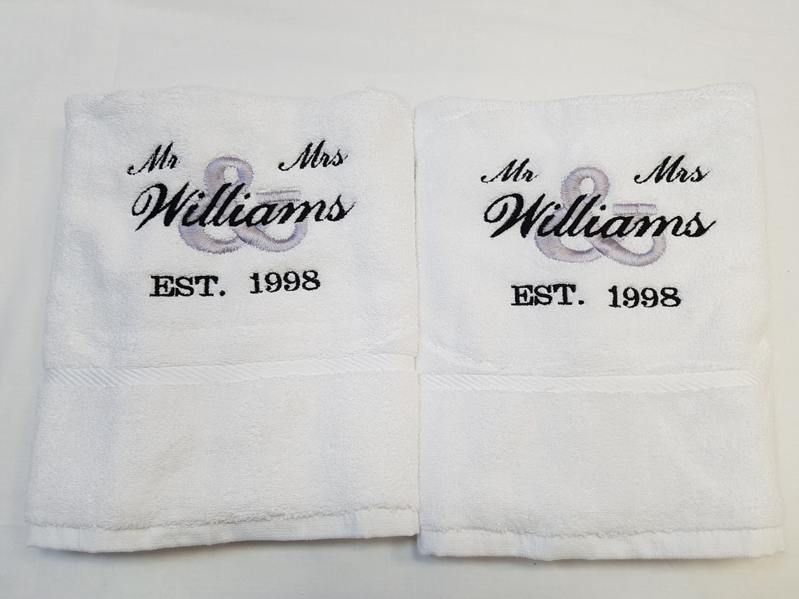 Personalised wedding towel set Bath towel set Mr & Mrs | Etsy