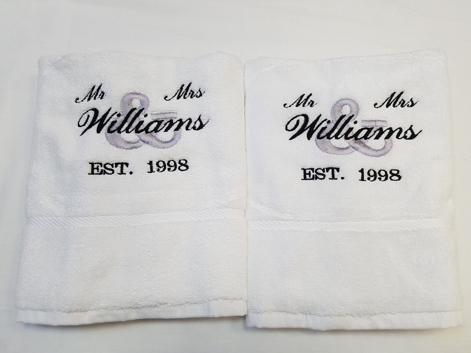 Personalised wedding towel set Bath towel set Mr & Mrs | Etsy