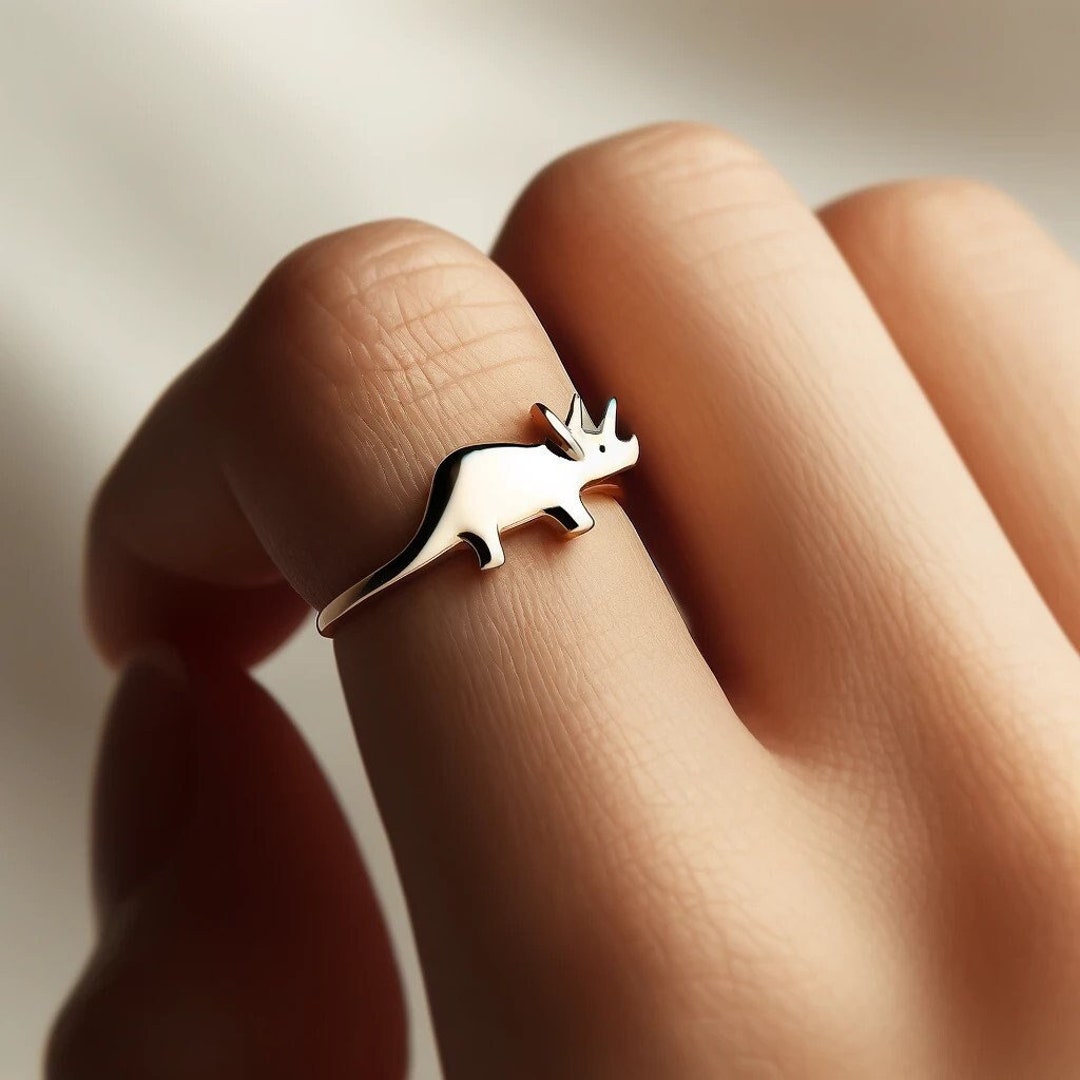 Minimalist Triceratops Ring Yellow Gold Dinosaur Ring Dainty Dinosaur ...