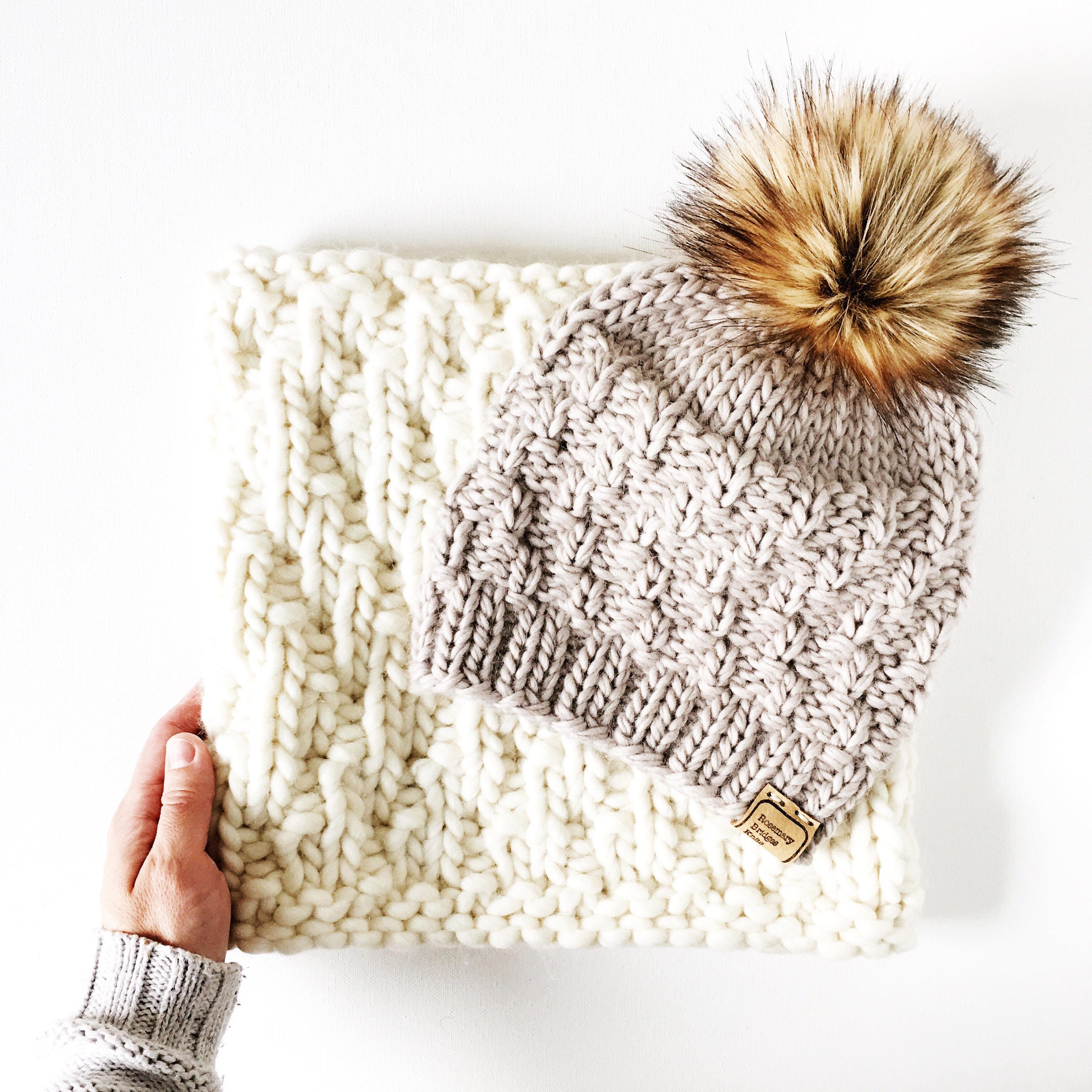 KNITTING PATTERN | Reversible Chunky Textured Knit Infinity Cowl Scarf ...