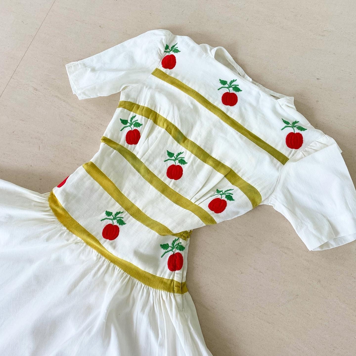 Incredible Apple Embroidered 30s/40s Maxi Dress - Etsy