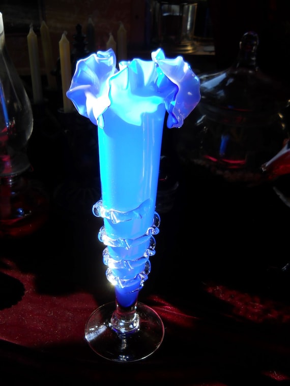 Rare Fenton Art Glass Ruffled Vase - Etsy