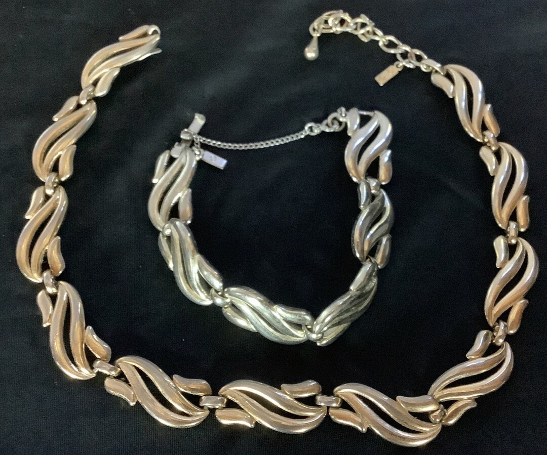 Vintage 1950s Monet Jewelry Set - Etsy