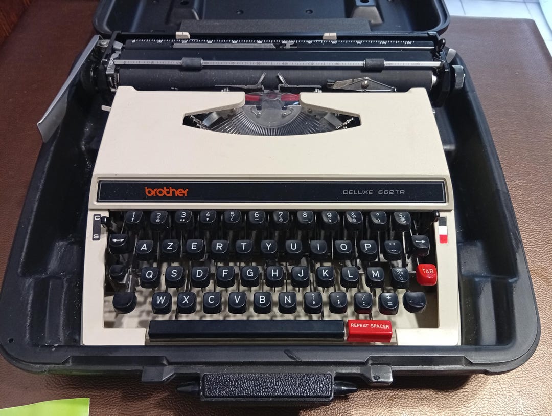 Brother 662 TR Deluxe Typewriter, 1970s - Etsy