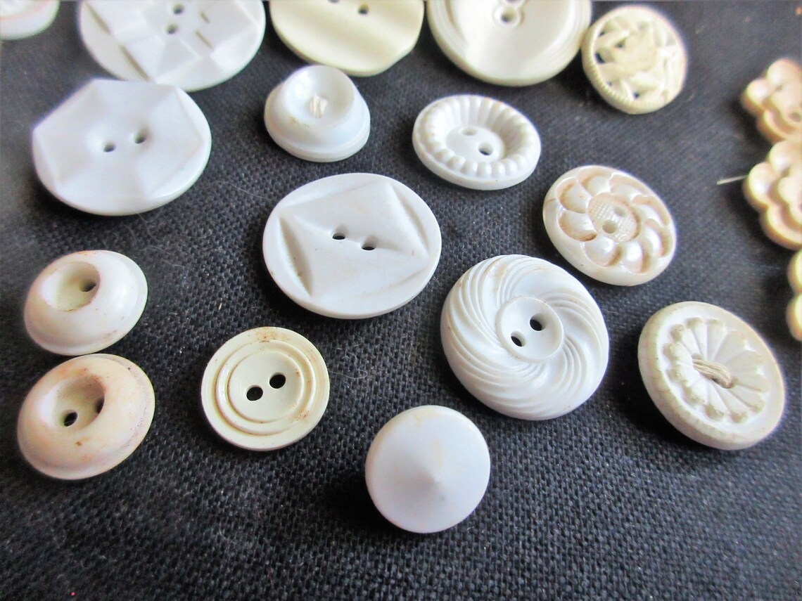 Assorted Buttons, White, 1930s to 60's Vintage, Some Bakelite ...