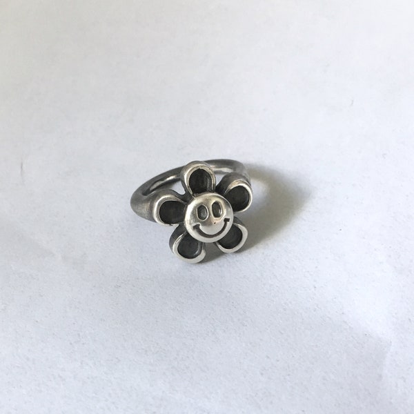 Smiley Face Ring - Etsy