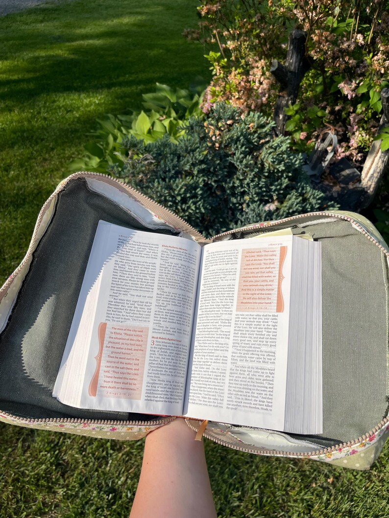 Handmade Quilted Patchwork Bible / Book Bag - Etsy