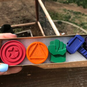 Avenger Birthday // Avenger Crayons // Marvel Crayons // Avenger Gifts ...