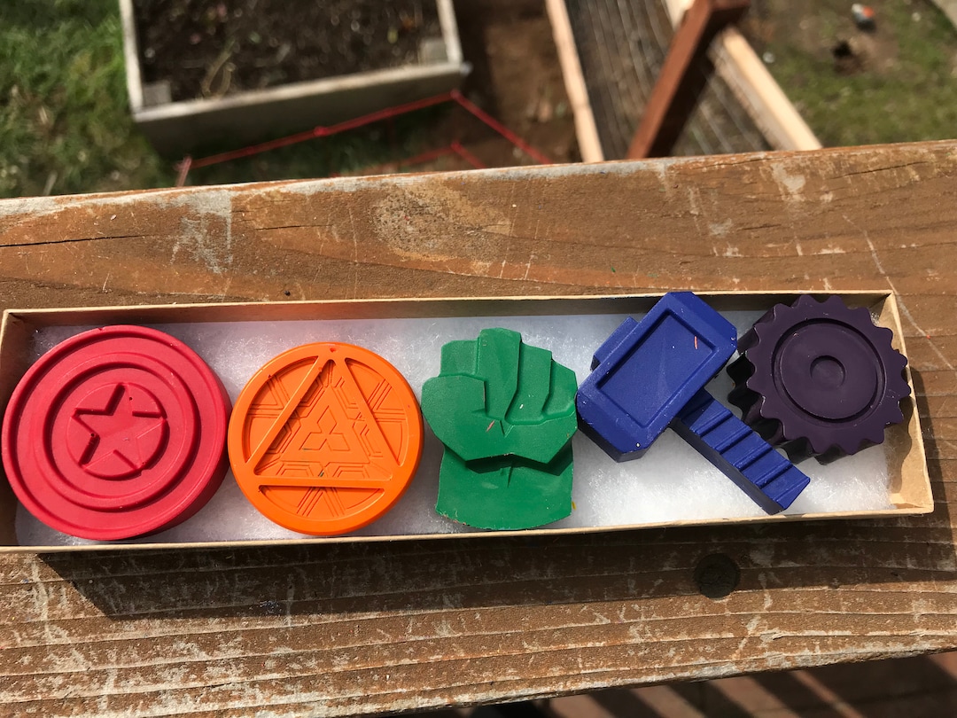 Avenger Birthday // Avenger Crayons // Marvel Crayons // Avenger Gifts ...
