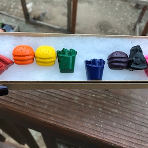 Food Crayons // Burger Crayon // Pizza Crayons // Pizza Party Favor ...