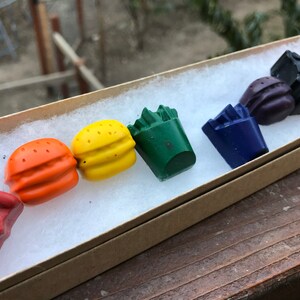 Food Crayons // Burger Crayon // Pizza Crayons // Pizza Party Favor ...