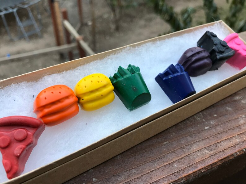 Food Crayons // Burger Crayon // Pizza Crayons // Pizza Party | Etsy
