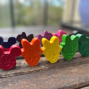 Mickey Mouse Clubhouse Crayons // Disney Junior // Mickey Crayons ...