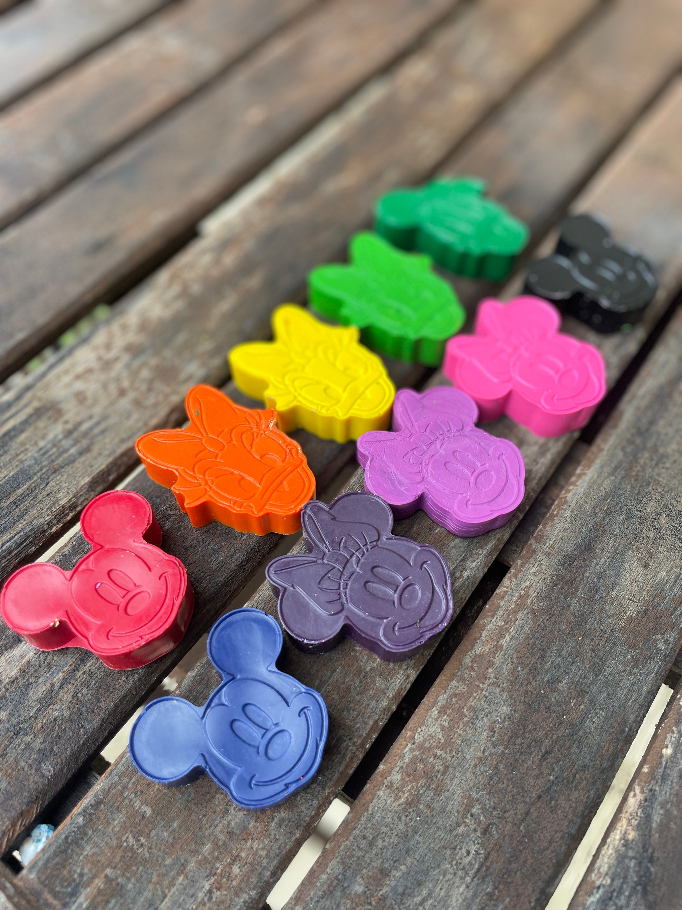 Mickey Mouse Clubhouse Crayons // Disney Junior // Mickey Crayons ...