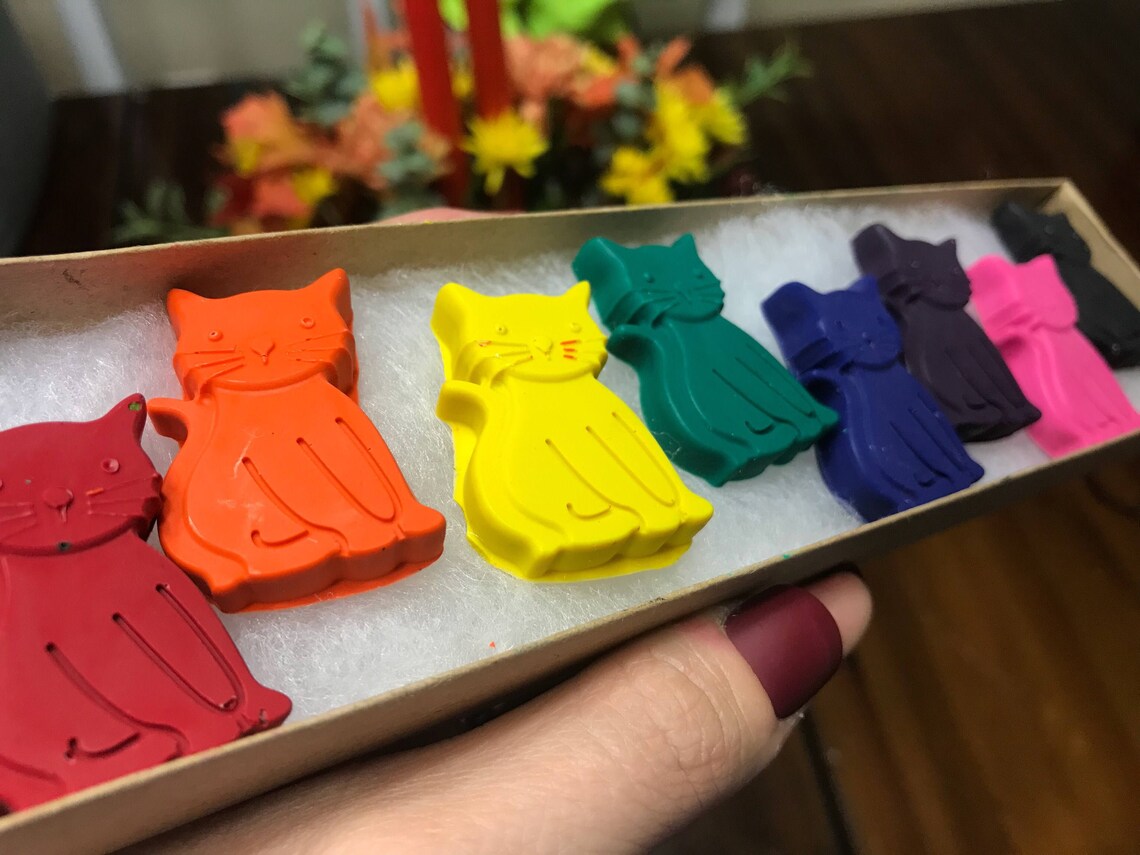 Cat Crayon Box // Toddler Gift Idea // Kitty Crayons // Cat - Etsy