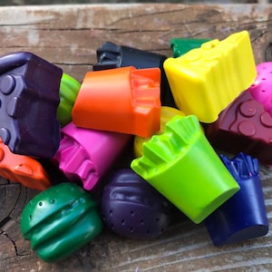 Food Crayons // Burger Crayon // Pizza Crayons // Pizza Party Favor ...