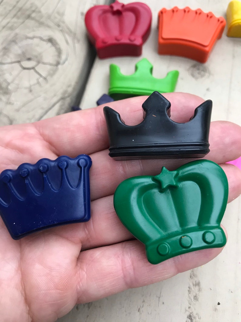 Crown Crayon Box // Crown Gift // Princess Gift // Princess Crayons ...