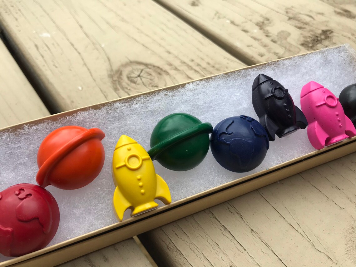 Space Crayons // Astronaut Crayons // Space Crayon Box // - Etsy