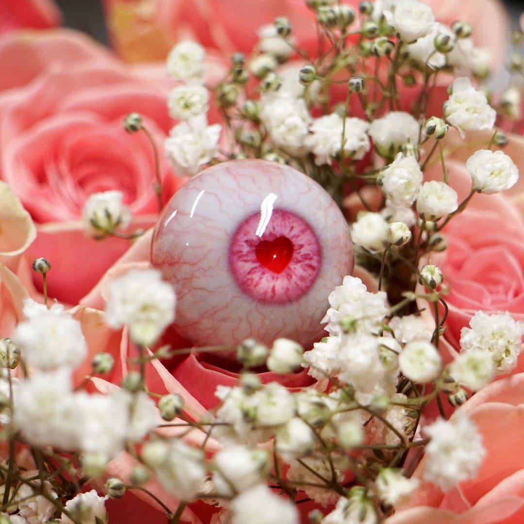 Valentine - Realistic Resin Heart Eyeball – Fake Acrylic Eyes for ...