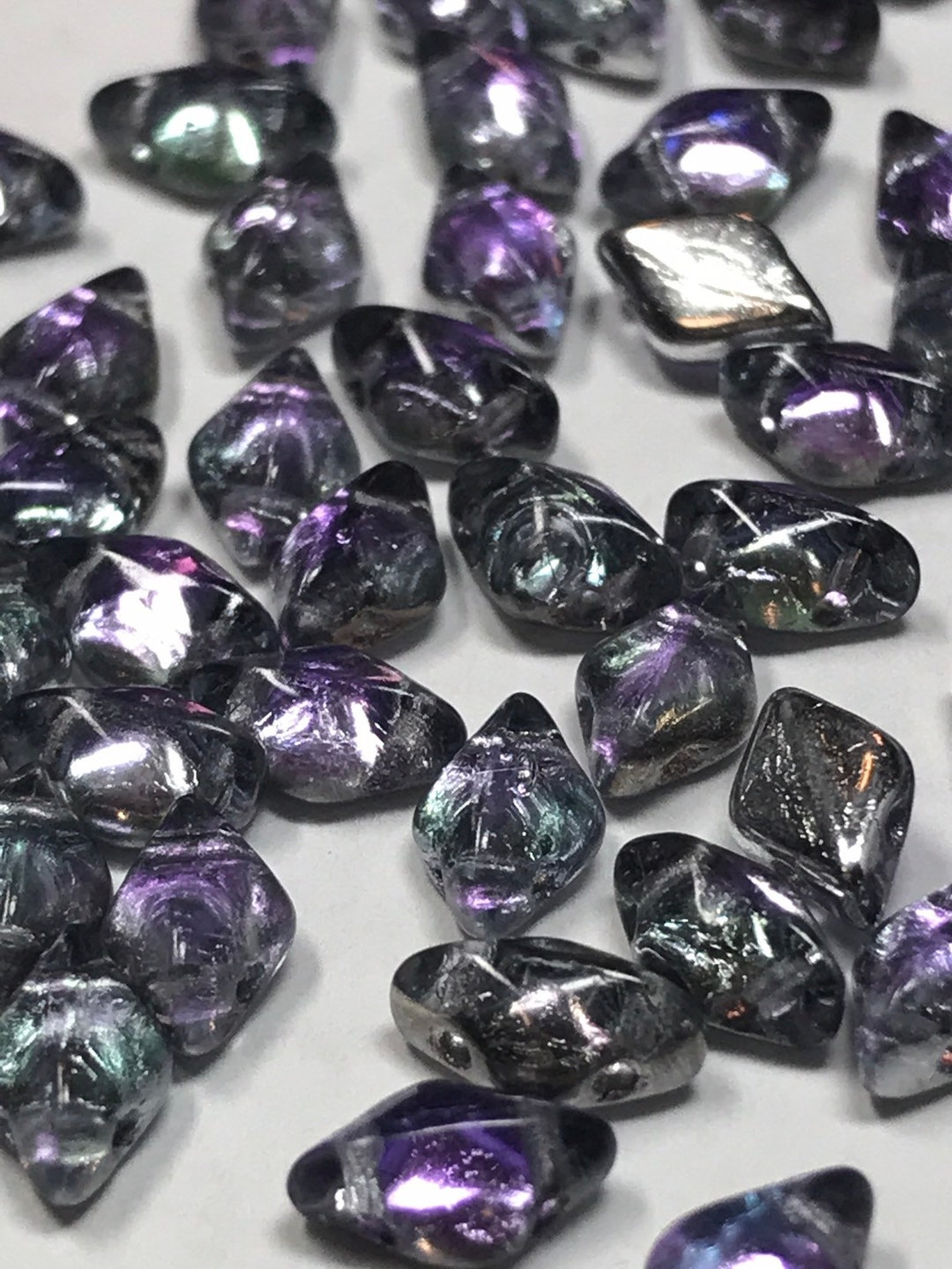 10gms Backlit Violet Ice Gemduo 2-hole Bead, Approx 68-70 Beads ...