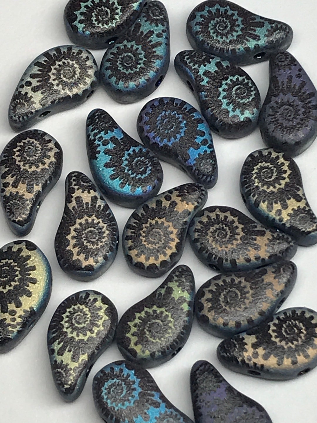 Paisley Duo Jet Laser Shell Matte, 2-holes, 8x5mm, PD8523980-28773SH ...